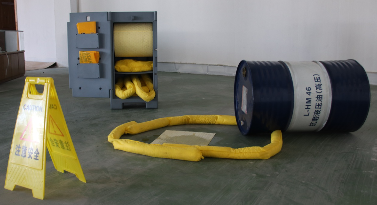 Secondary Spill Containment Chemical Oil Spill Control Kit Polyethylene ...